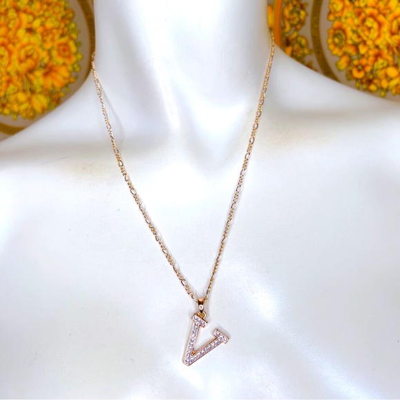 Bloomingdale's | Jewelry | V Gold Crystal Diamond Pave Necklace Chain ...